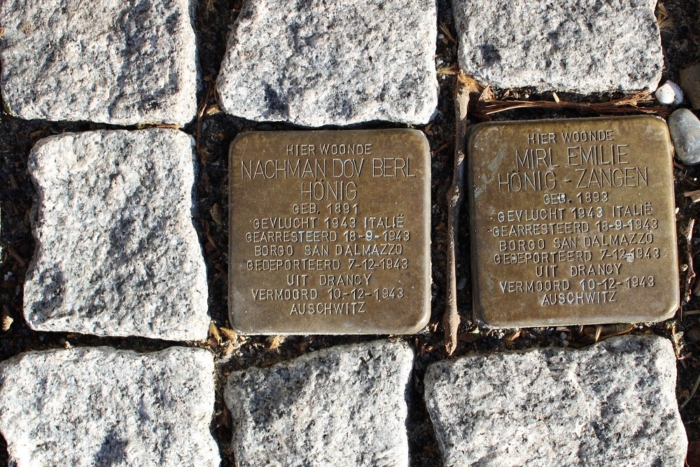 Stumbling Stones Lage Gouwe 98 - Gouda - TracesOfWar.com Stumbling Stones Lage Gouwe 98 - Gouda - TracesOfWar.com